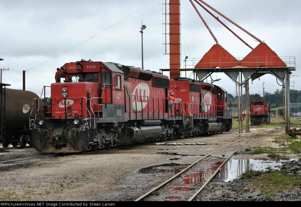 ALL 9450 (SD40-2 ex CP 5850)